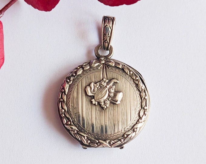 Antique Victorian Medallion Photo Holder Musical Instruments Laurel ...
