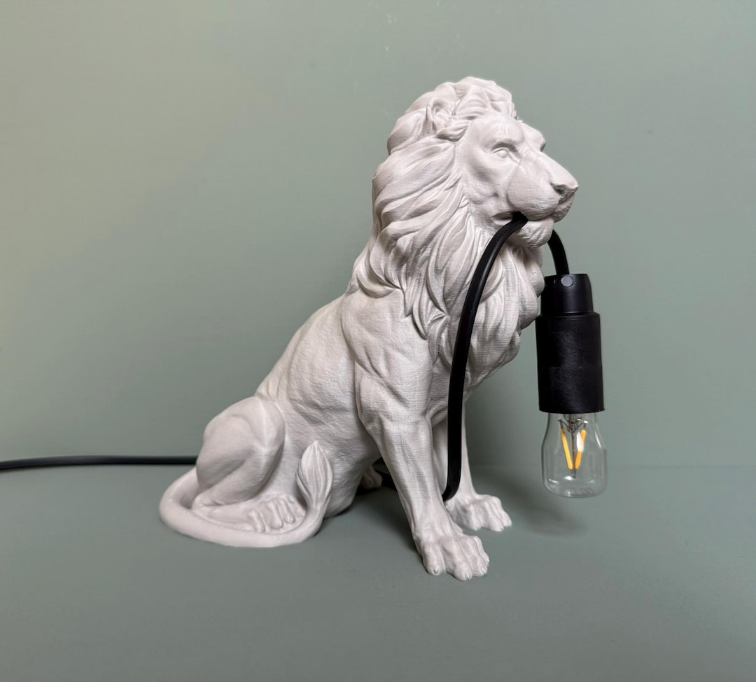 Lion Table Lamp - Unique Animal Lamp - Cool Jungle Decoration for ...