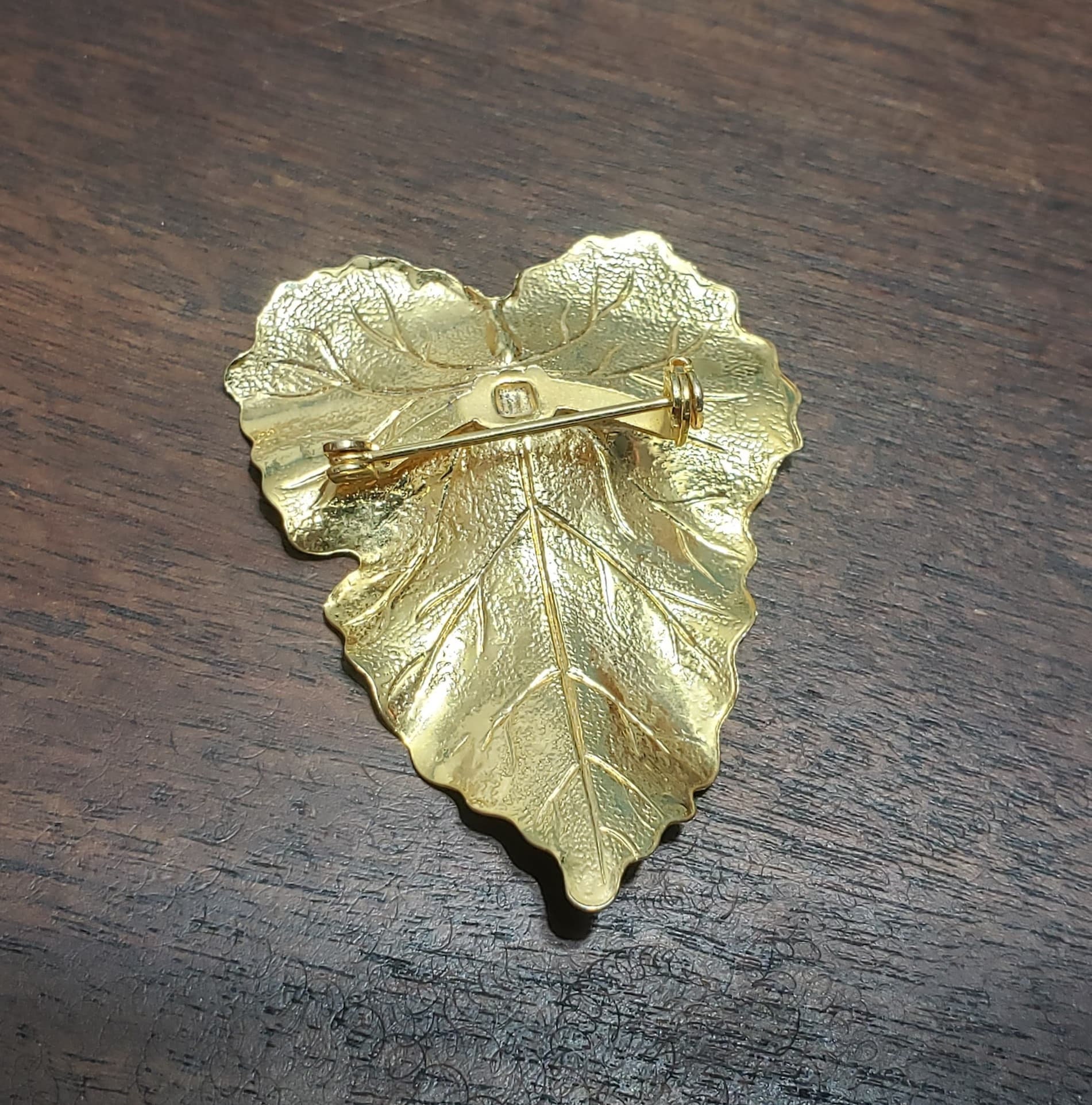 Vintage Gold Leaf Brooch Golden Leaf Pin Vintage Plant Pin - Etsy