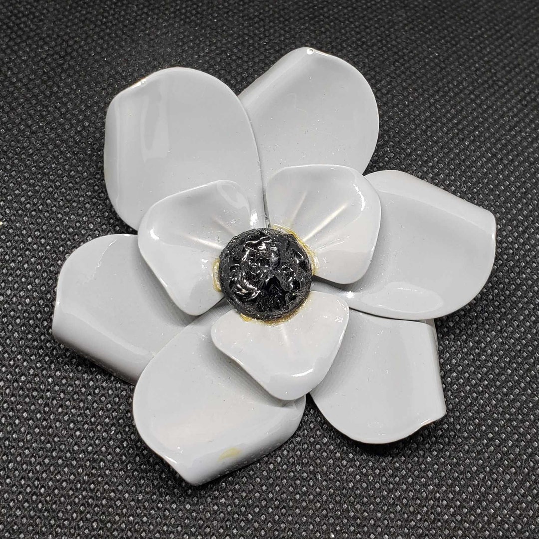 Vintage Gray Enamel Metal Flower Brooch Pin Vintage Flower Jewelry ...