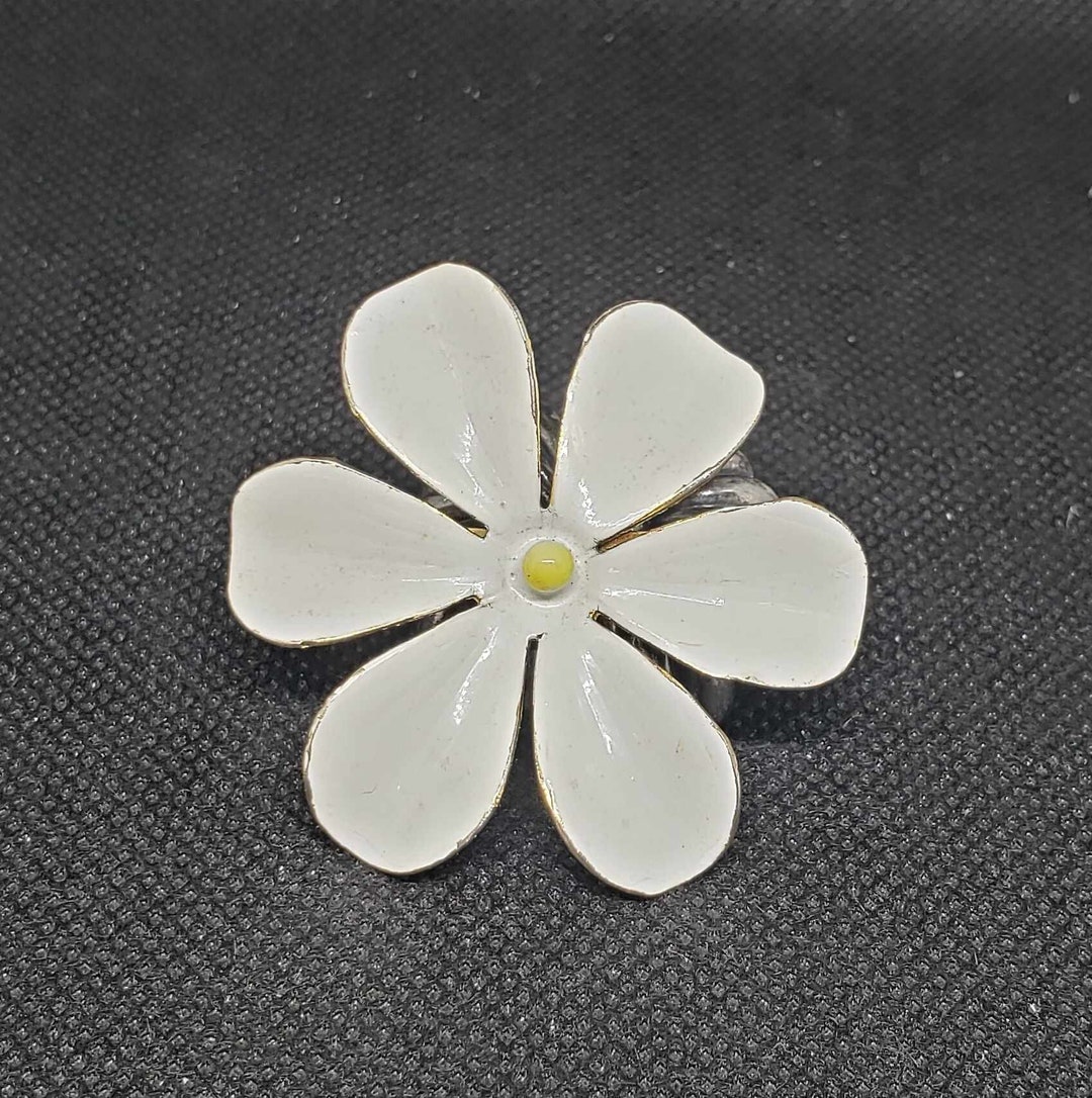 Vintage Daisy Pin Sandor Co Signed Brooch White Enamel Daisy Flower ...