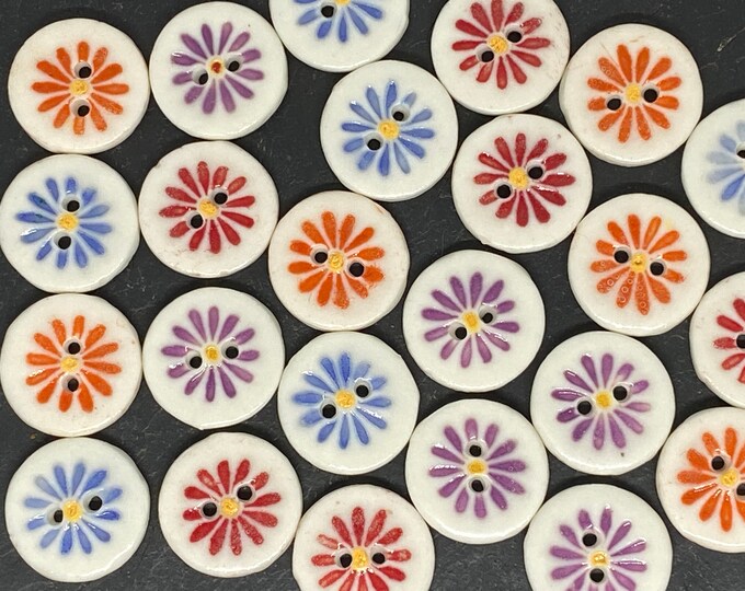 Tiny Daisy Buttons - Etsy