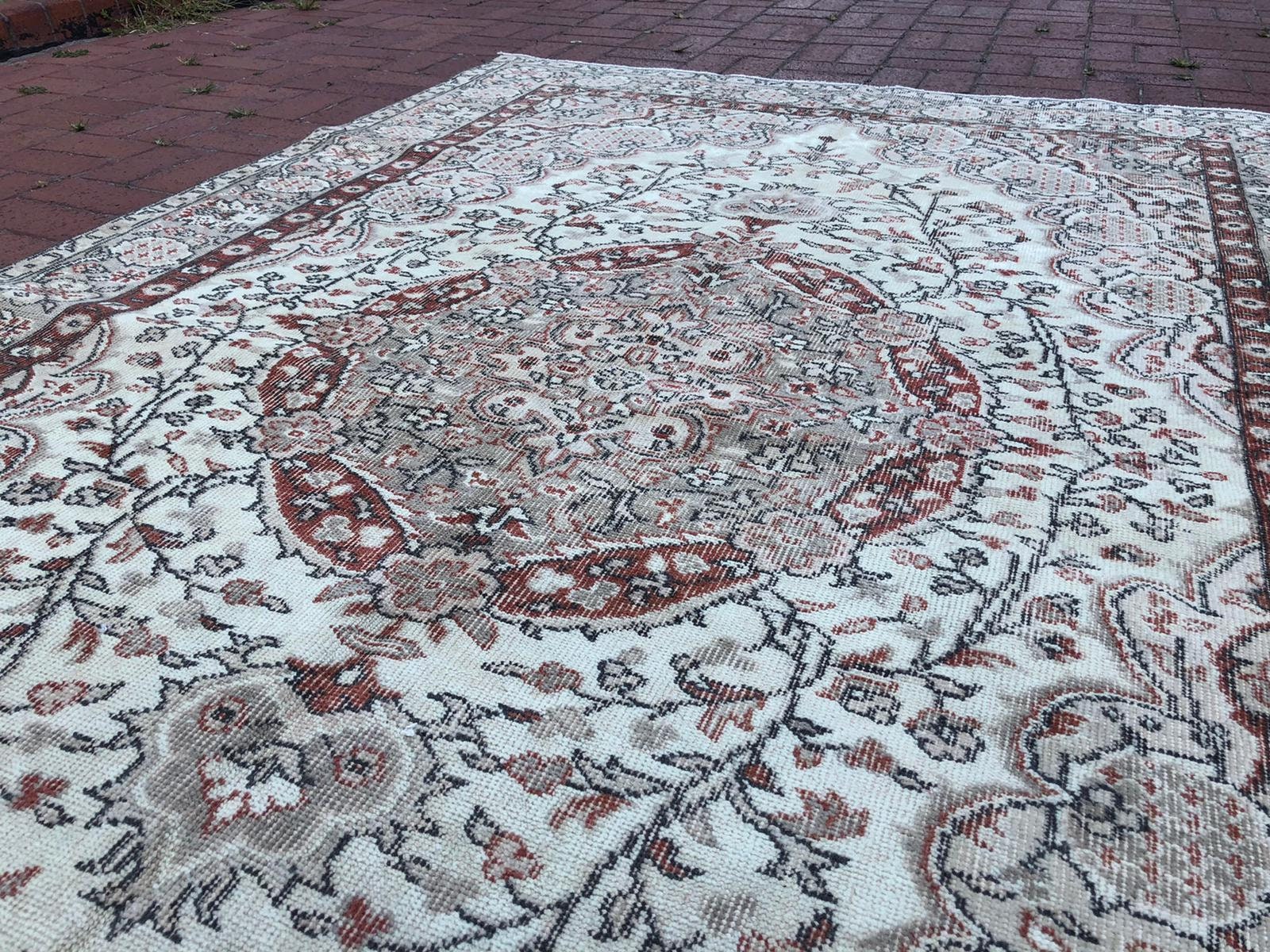 Cream Color Vintage Carpet Rug 5.5x8.8 Feet 170x270 Cm | Etsy