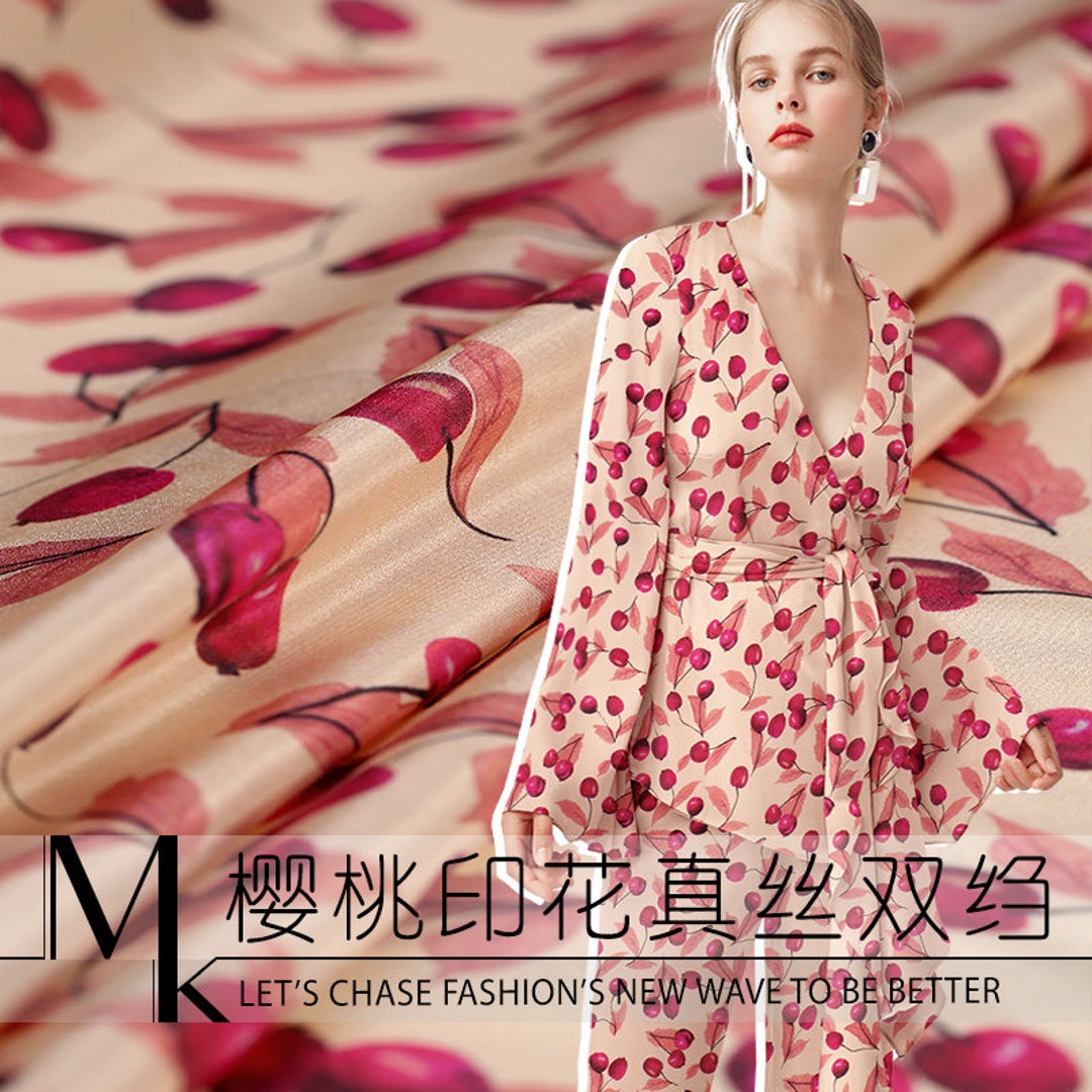 Red Small Flower Pattern Printed Fabric 100% Silk Crepe De Chine Fabric ...