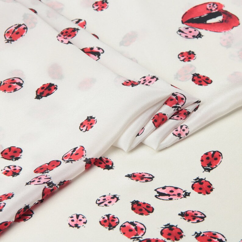 Beetle Pattern Printed Fabric 100% Silk Crepe De Chine Fabric Width 44 ...