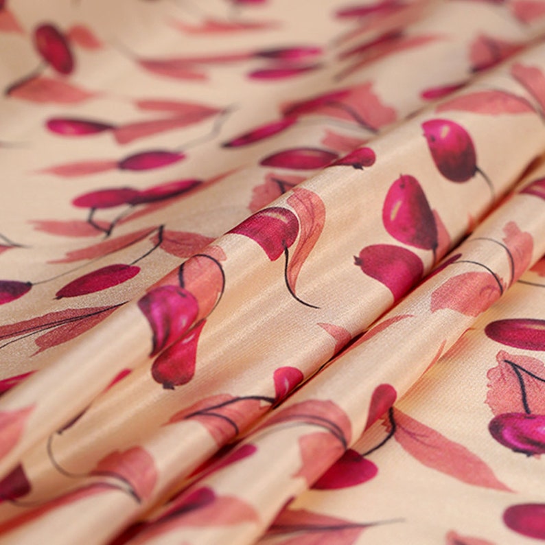 Red Small Flower Pattern Printed Fabric 100% Silk Crepe De Chine Fabric ...