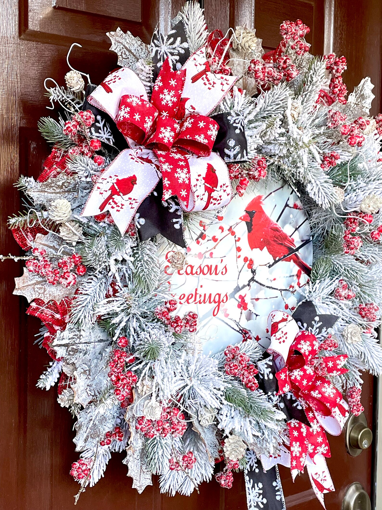 Christmas Cardinal Wreath for Front Door, Seasons Greetings Evergreen ...