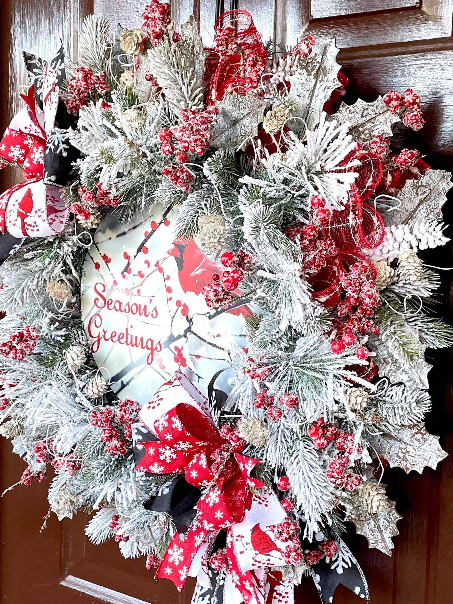Christmas Cardinal Wreath for Front Door, Seasons Greetings Evergreen ...