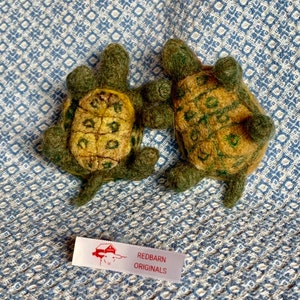 Kit Turtle Needle Felting Kit for 2 Turtles Wool Green and Tan Cute ...
