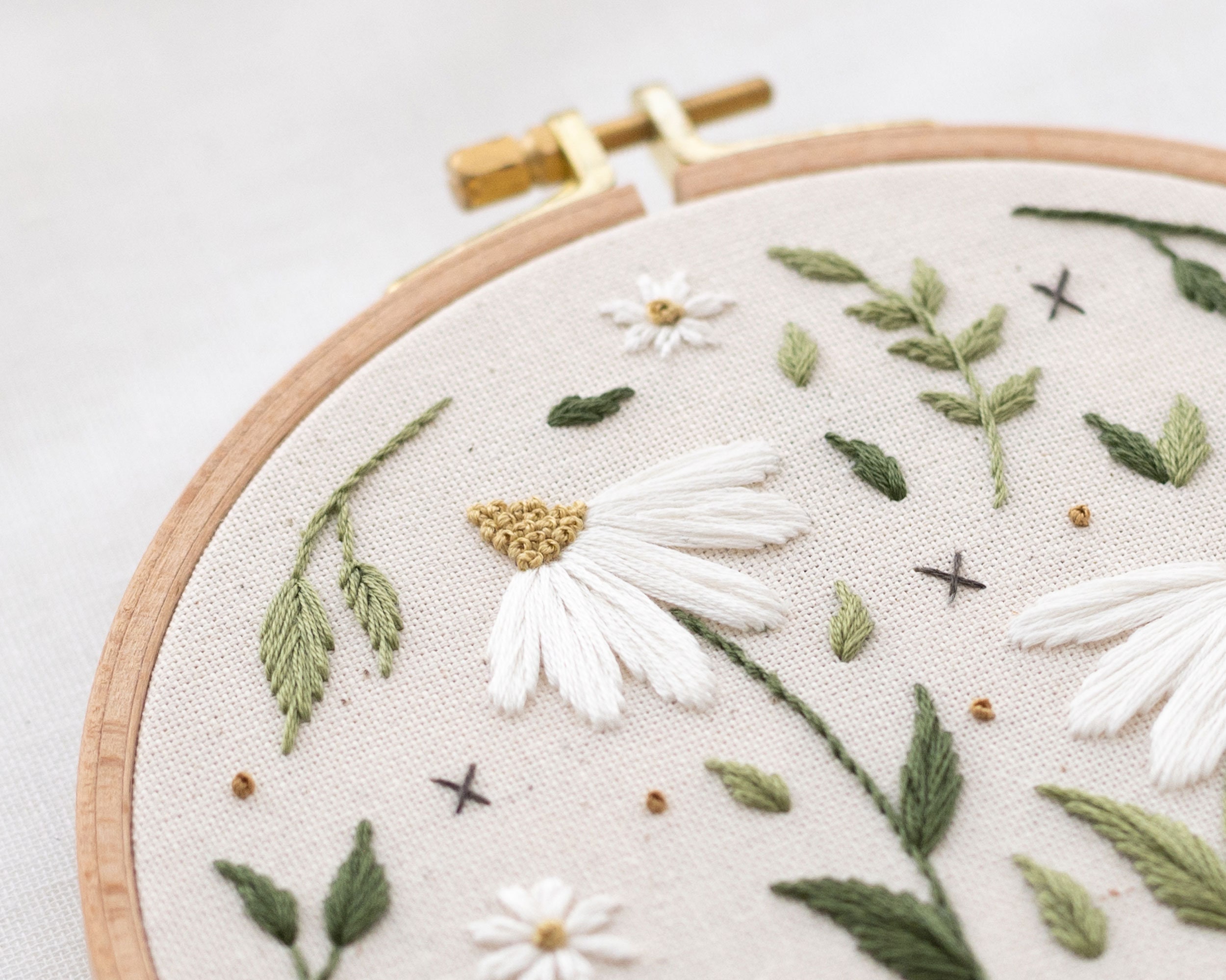 Two Daisies HAND EMBROIDERY PATTERN • Daisy Flower Pattern With ...