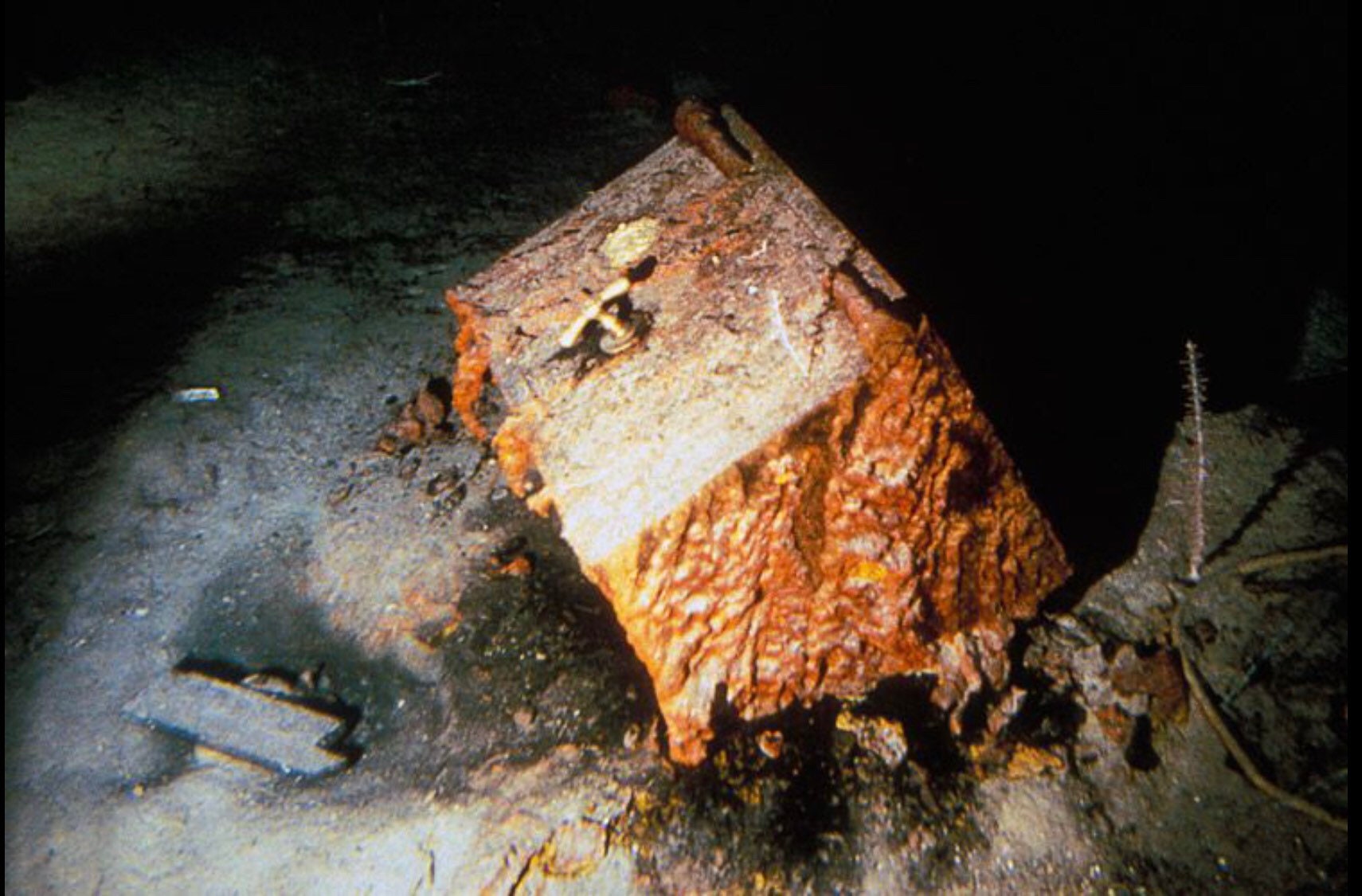 RMS Titanic Thomas Perry & Son Safe Door Artifact Replica - Etsy