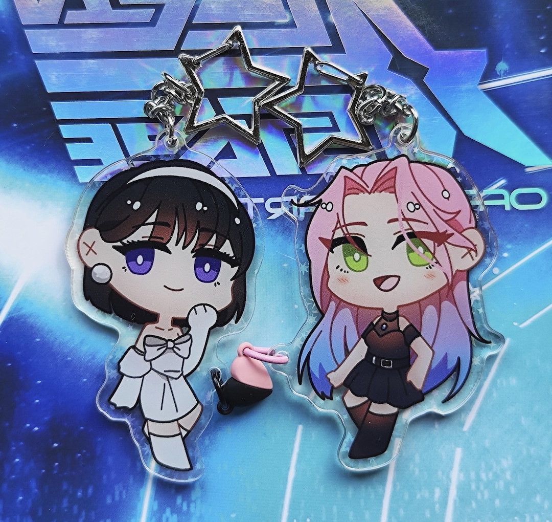 Alien Stage Keychain Magnet Heart - Mizisua - ALNST - Mizi and Sua - Etsy