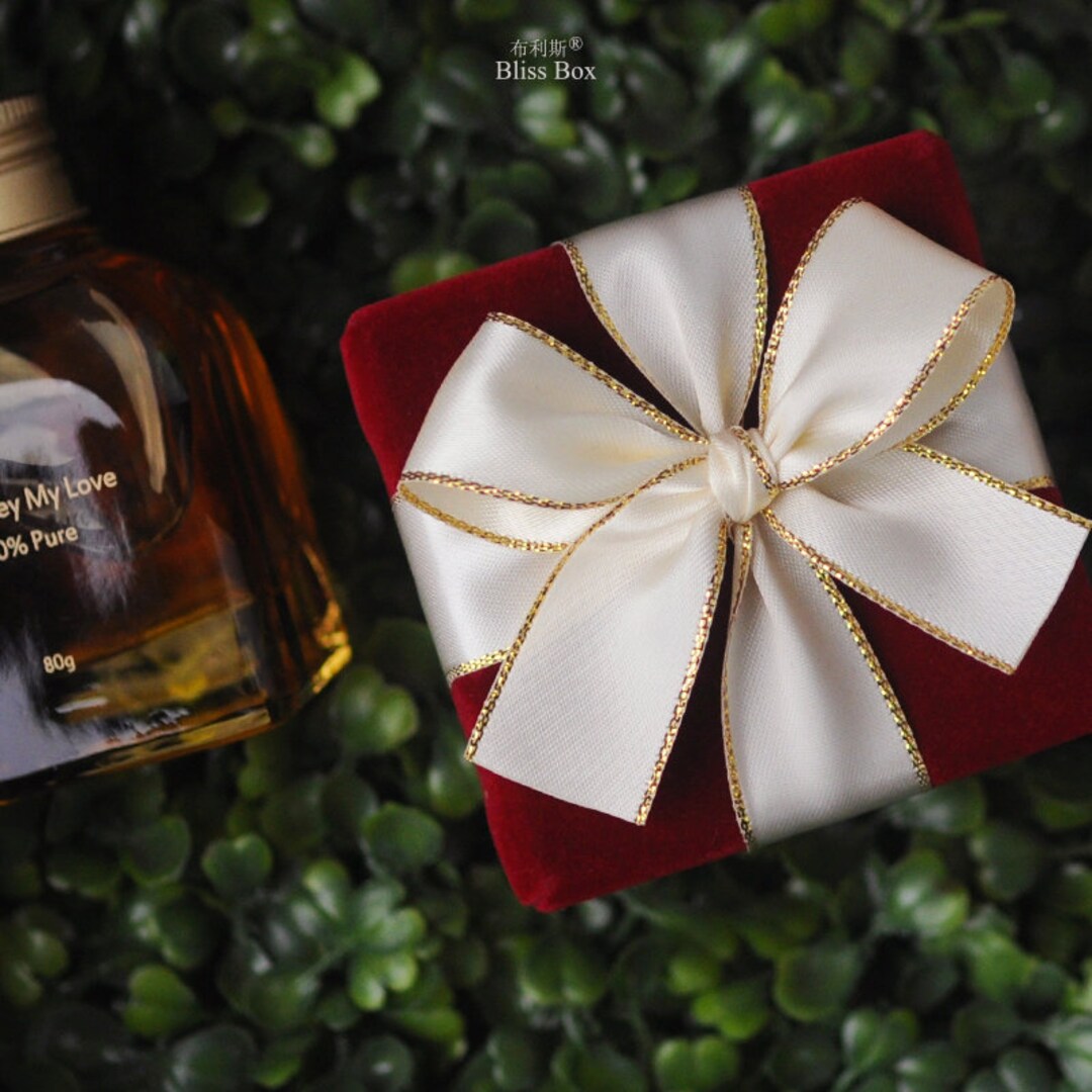 Red Velvet Gift Box With Lid for Accessories christmas Gift Box ...