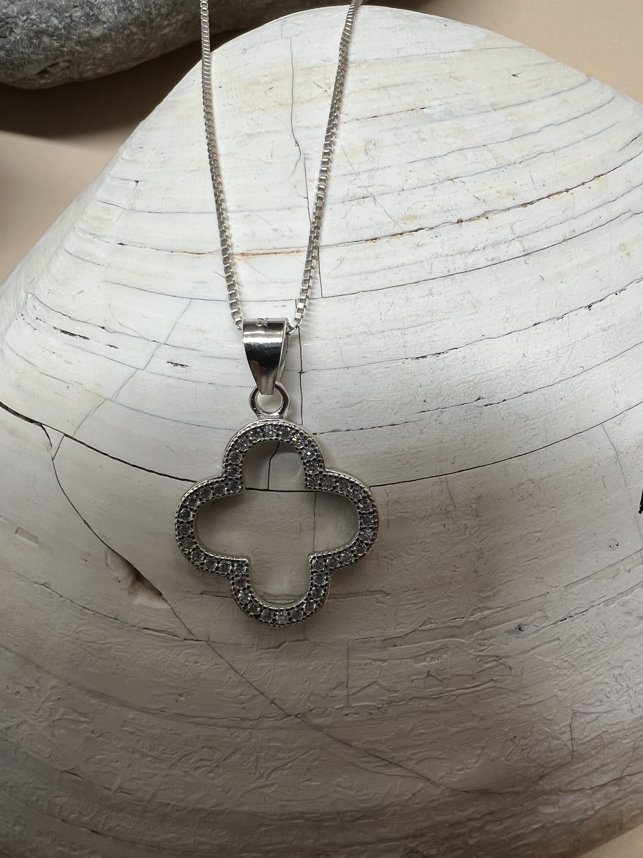 Beautiful Small Sterling Silver CZ Diamonds Flower Pendent/southwestern ...