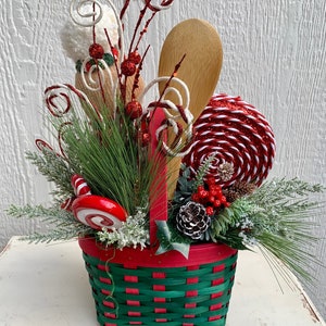 Gingerbread Basket Arrangement, Christmas Centerpiece, Table Décor ...