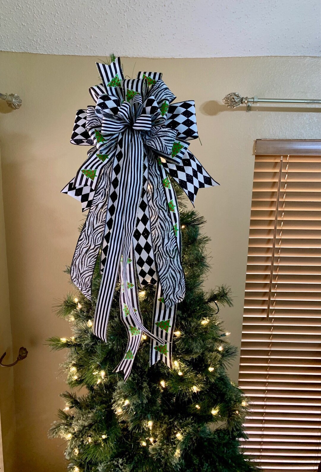 Black and White Tree Topper Bow, Tiger Print Topper, Christmas Tree ...