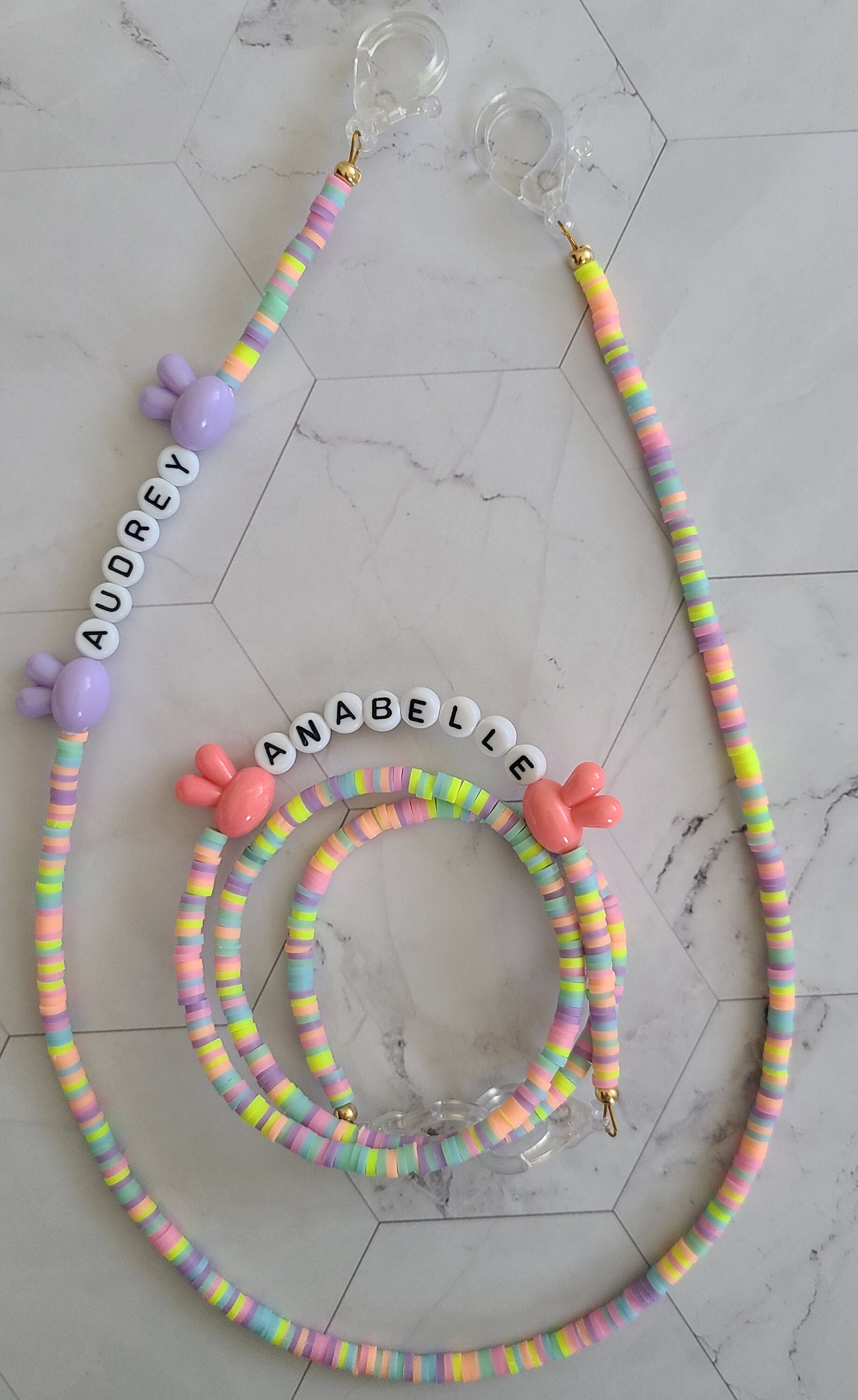SPRING BUNNY CHAIN With a Mix of Tiny Colored Disc Beads and Your ...