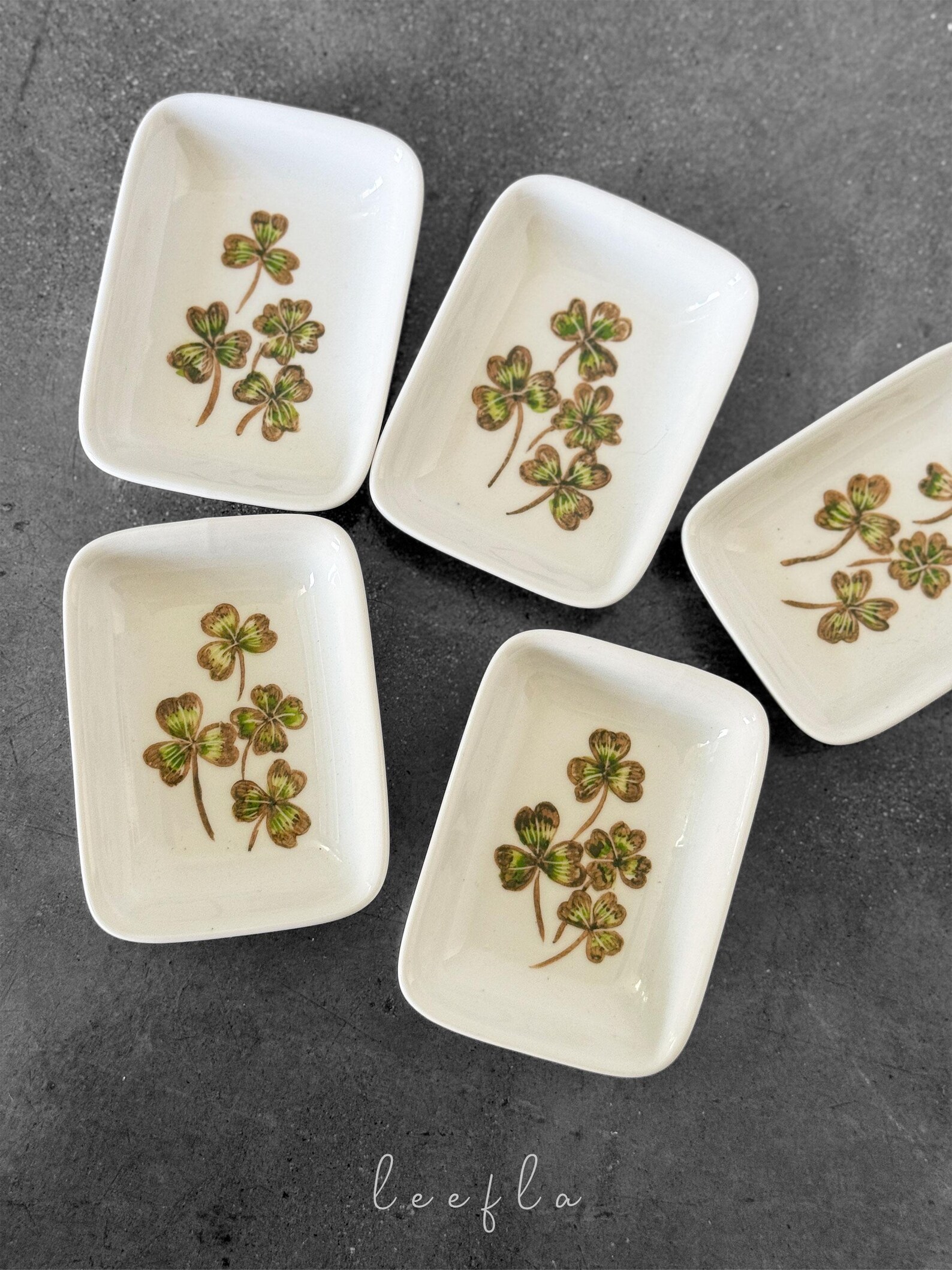 Clover, Ivy, Green Shamrock Leaves Rounded Rectangle Mini Plate ...