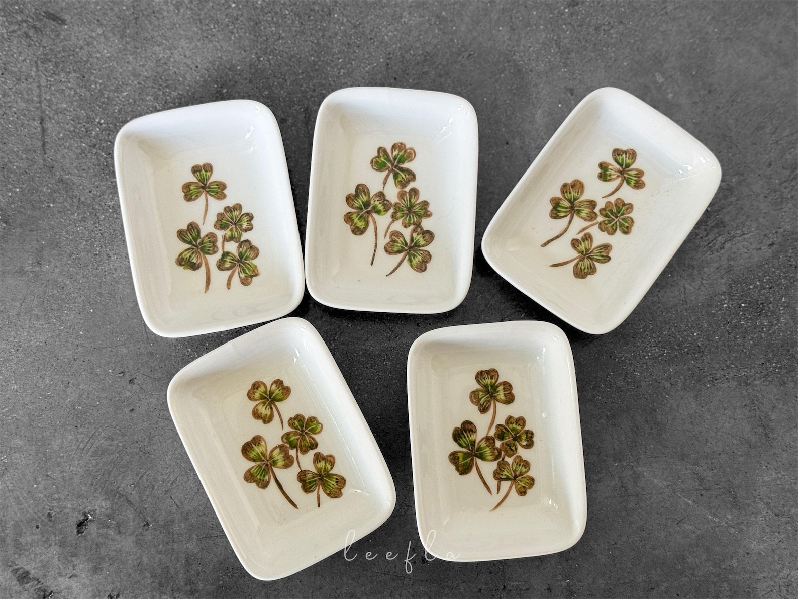 Clover, Ivy, Green Shamrock Leaves Rounded Rectangle Mini Plate ...
