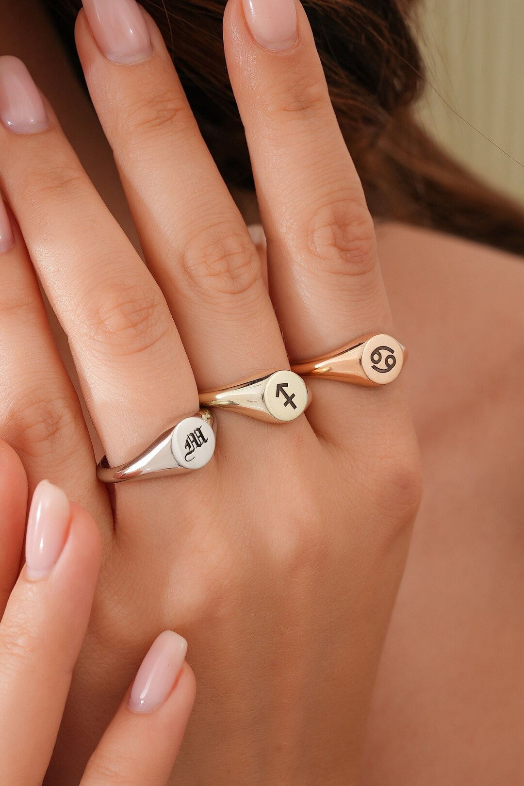 14k 18k Solid Gold Engraved Circle Signet Ring, Pinky Custom ...