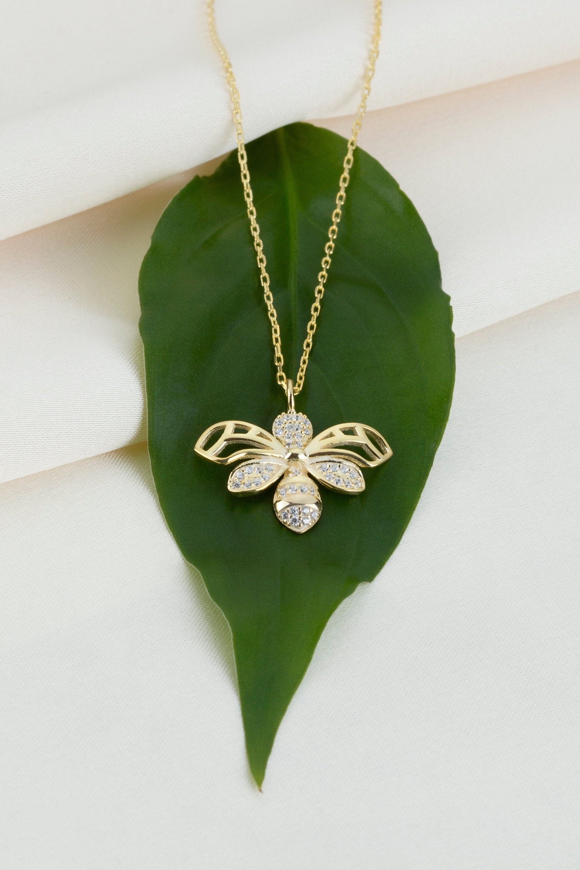 Diamond Bee Pendant Necklace 14k 18k Gold Diamond Bee | Etsy