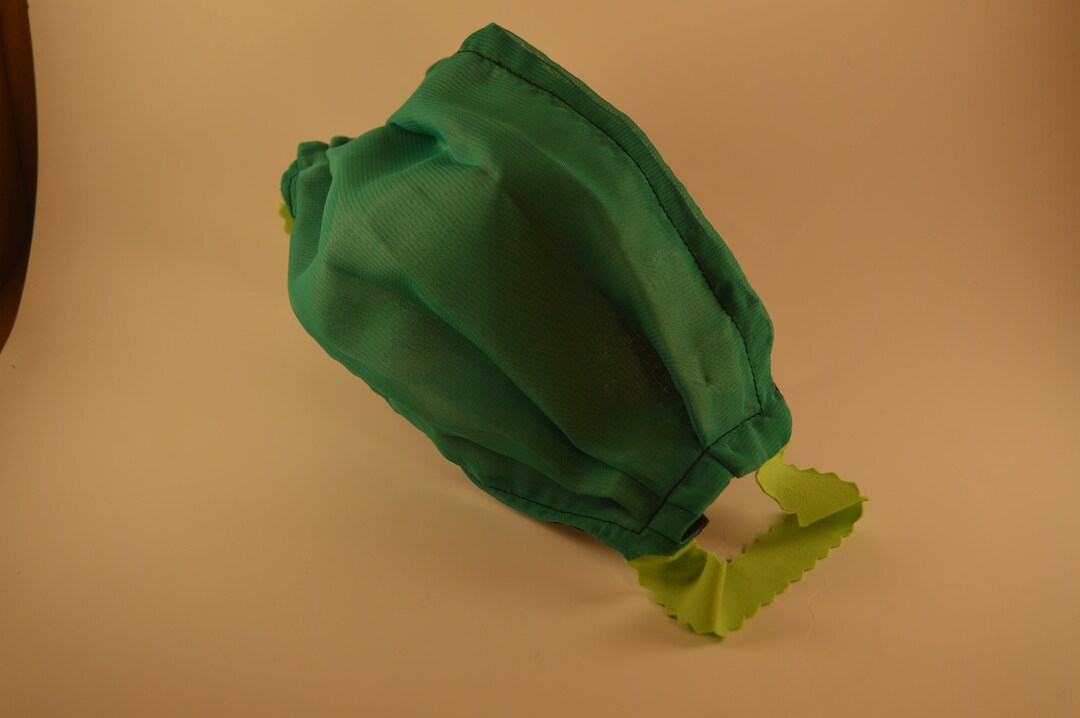 Thin Solid Green Face Mask / Asthma and Claustrophobia Friendly - Etsy