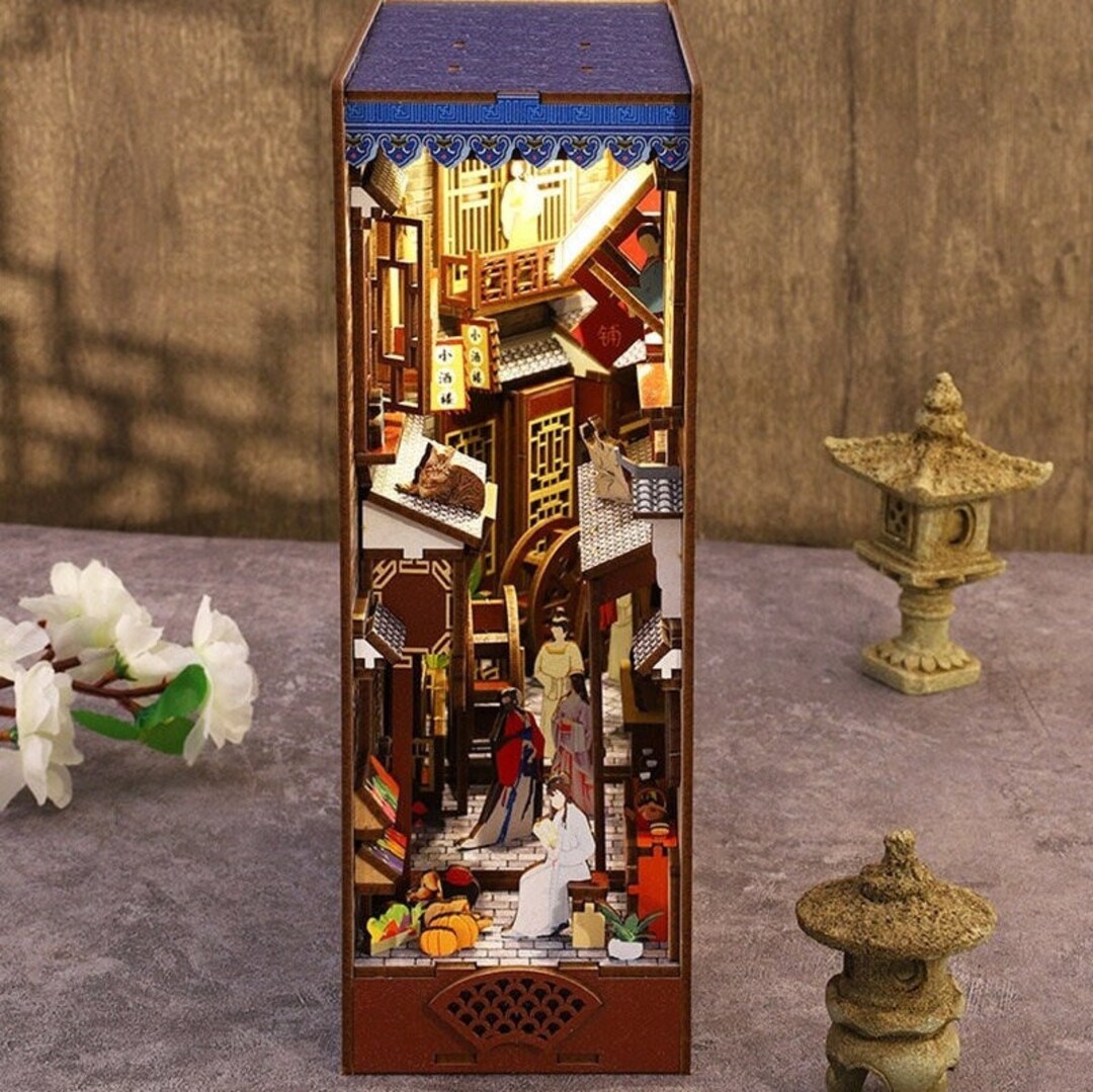 Wine Alley Book Nook - Book Shelf Insert - Bookcase With Light Model ...