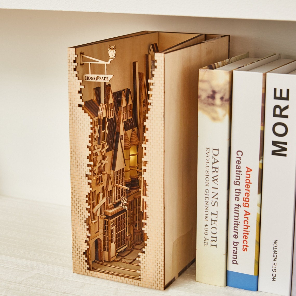 London Town Alley Book Nook - Book Shelf Insert - Bookcase With Light ...