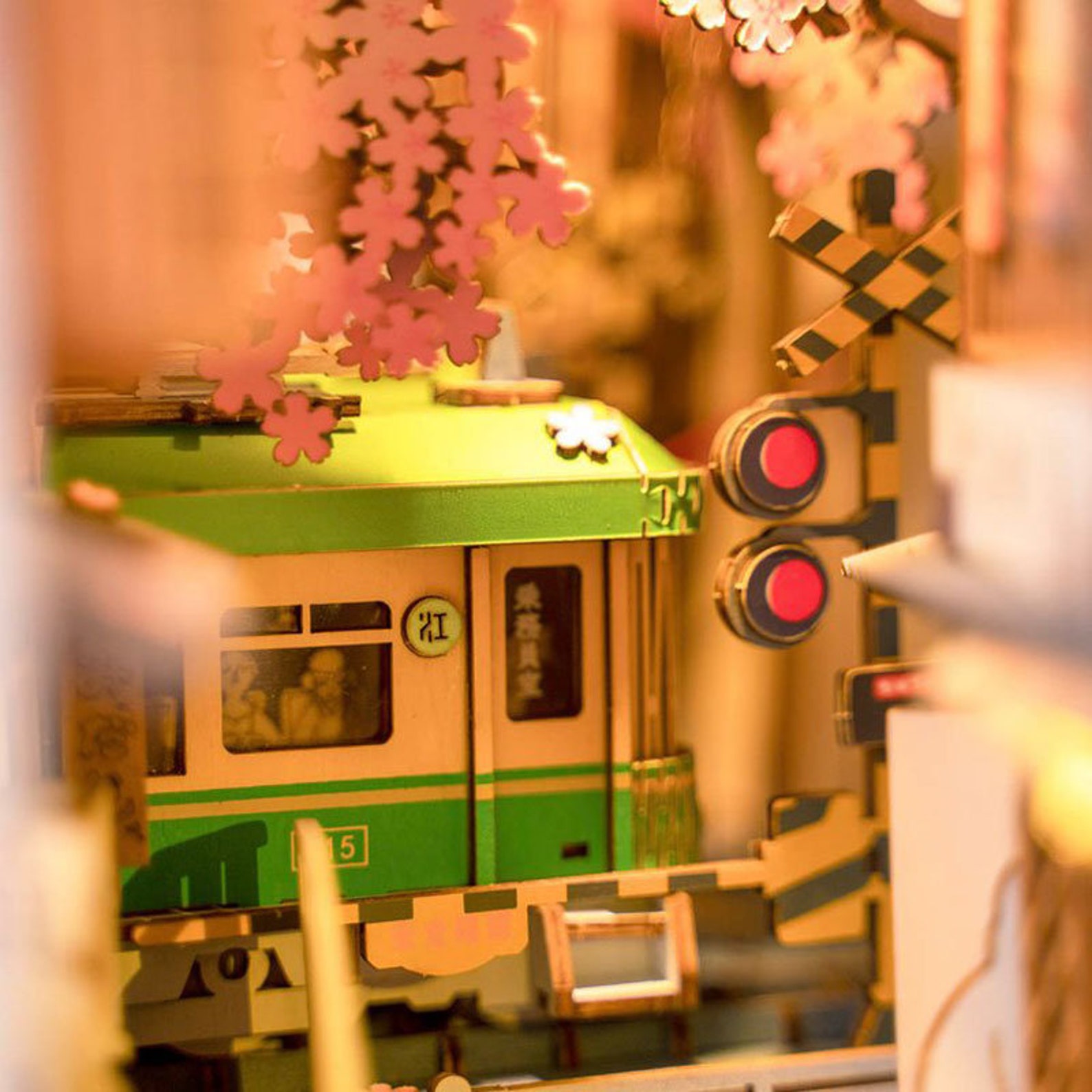Japan Sakura Train Book Nook - Book Shelf Insert - Bookcase With Light ...