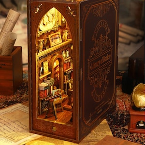 My Secret Library Book Nook - Book Shelf Insert - Bookcase With Light ...