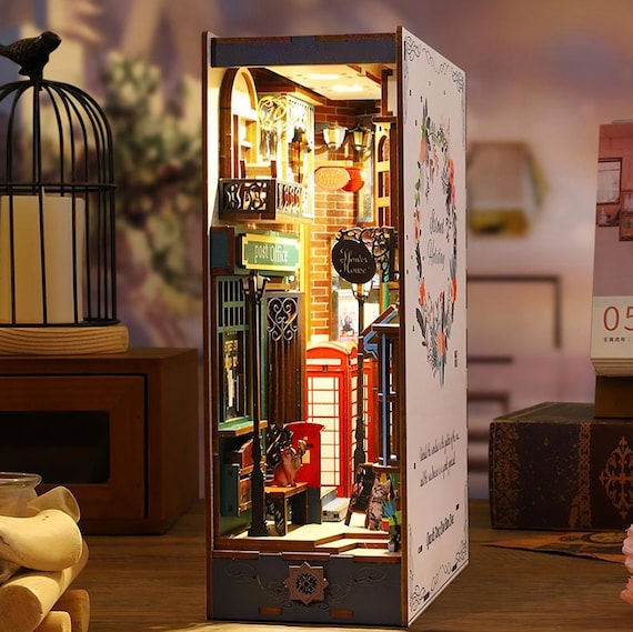 London Town Book Nook Book Shelf Insert Bookcase With Light and Music Box Model Building Kit Etsy UK