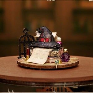 Magic House Miniatures Circle Box in Glass Cover || 1:24 With Light Kid ...