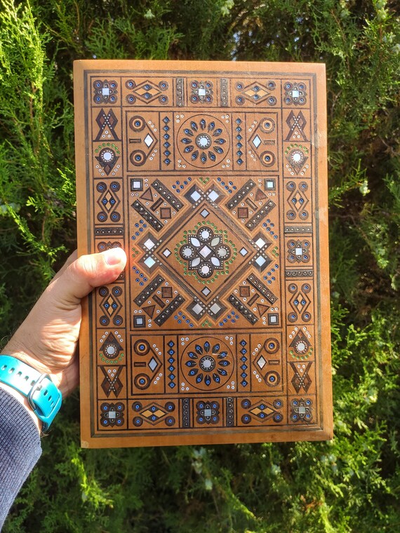 Large Vintage Wooden Box, Traditional Ukrainian Hutsu… - Gem