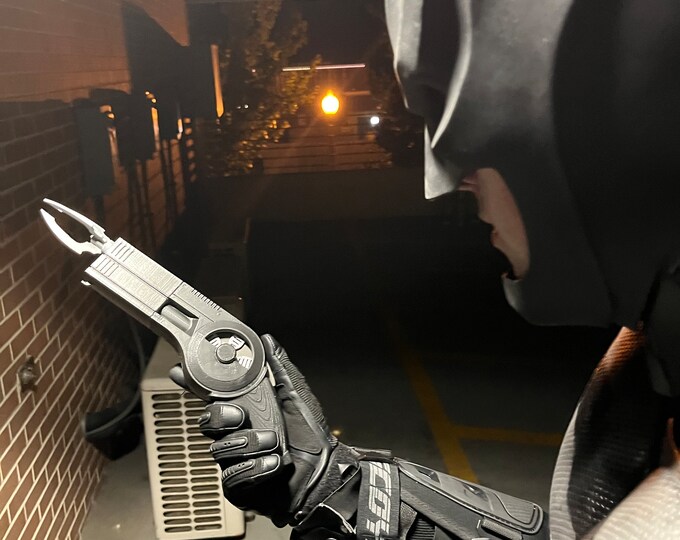 Arkhamverse Batclaw/grapnel Gun Replica - Etsy