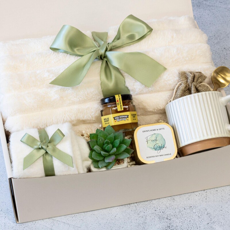 Cozy Slippers Gift Box - 60+ Gift Ideas for 2025