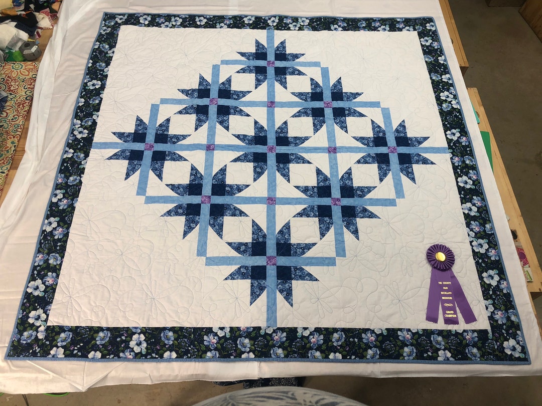 Cathedral Star Quilt - Etsy