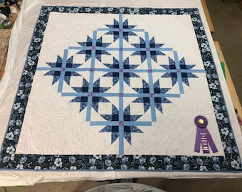 Cathedral Star Quilt - Etsy