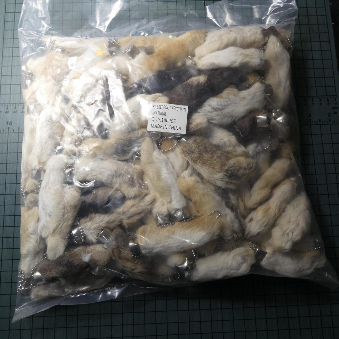 Bulk 25 New Lucky Rabbits Foot Key Chain, Zipper Pull, Charm Natural ...
