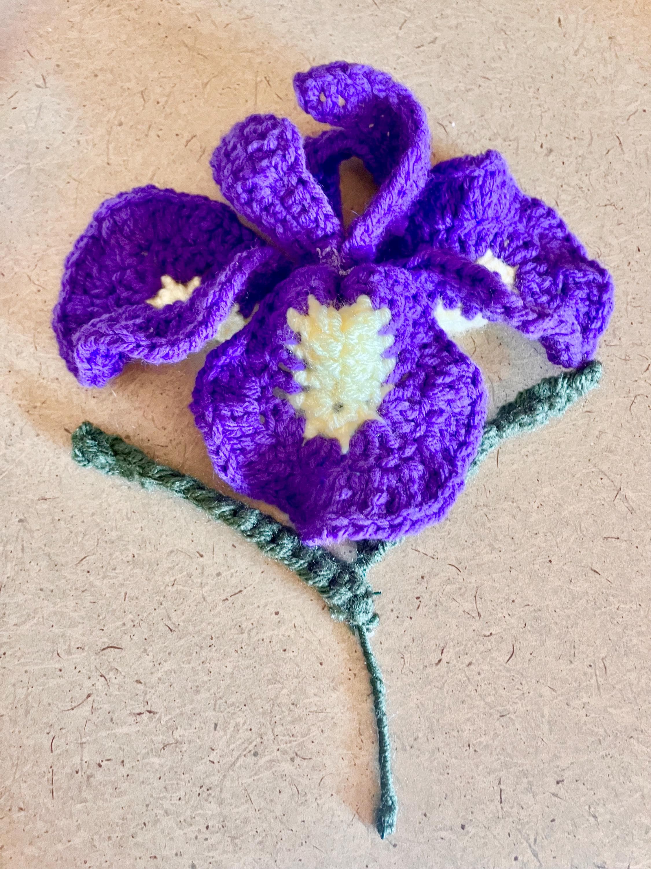 Iris Flower Crochet Pattern - Etsy