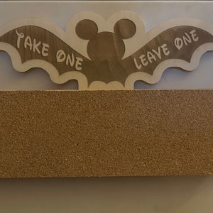 Pin Trading Castle Peeking Mickey & Minnie Cork Board Pin Board Magnets ...