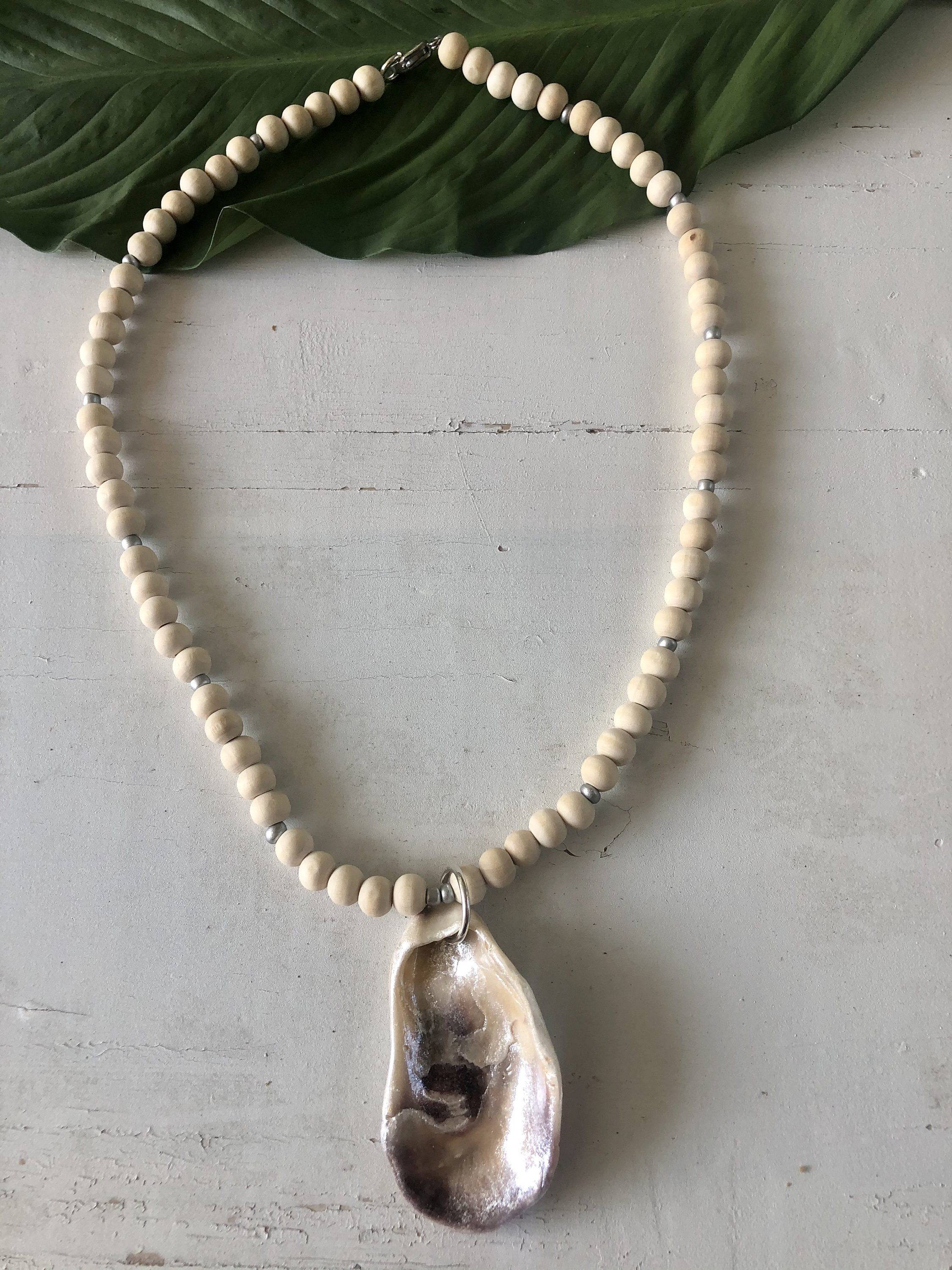 Natural Wood Beaded Oyster Shell Necklace - Etsy