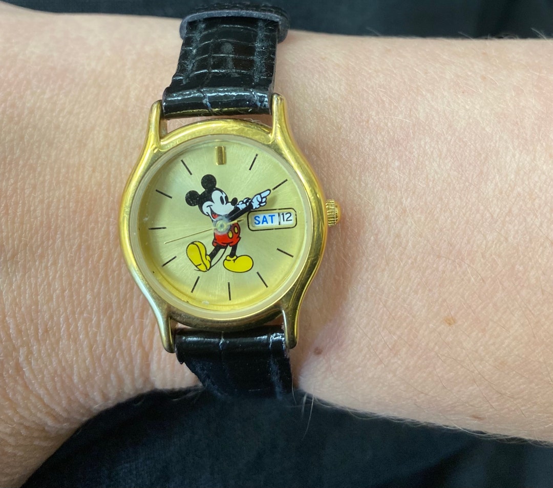 Vintage Mickey Mouse Watch - Etsy