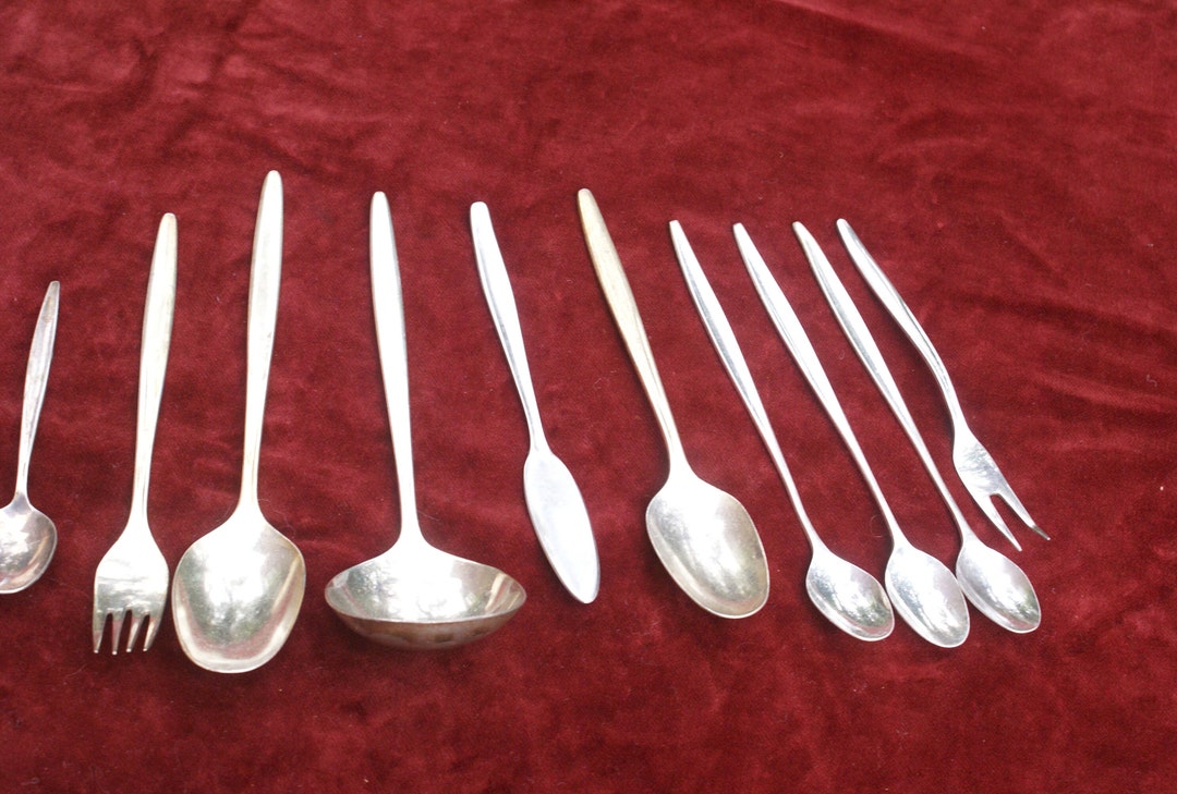 Vintage 13 Pc Silverplate Dinner and Serving Ware, Fork, Butter Knife ...