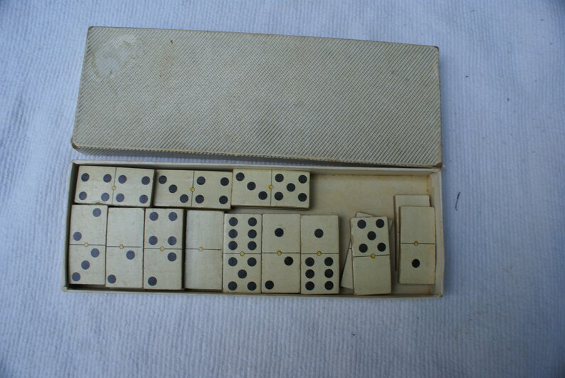 Vintage Pressed Paper Domino Game Complete 28 Pieces, Dominoes - Etsy