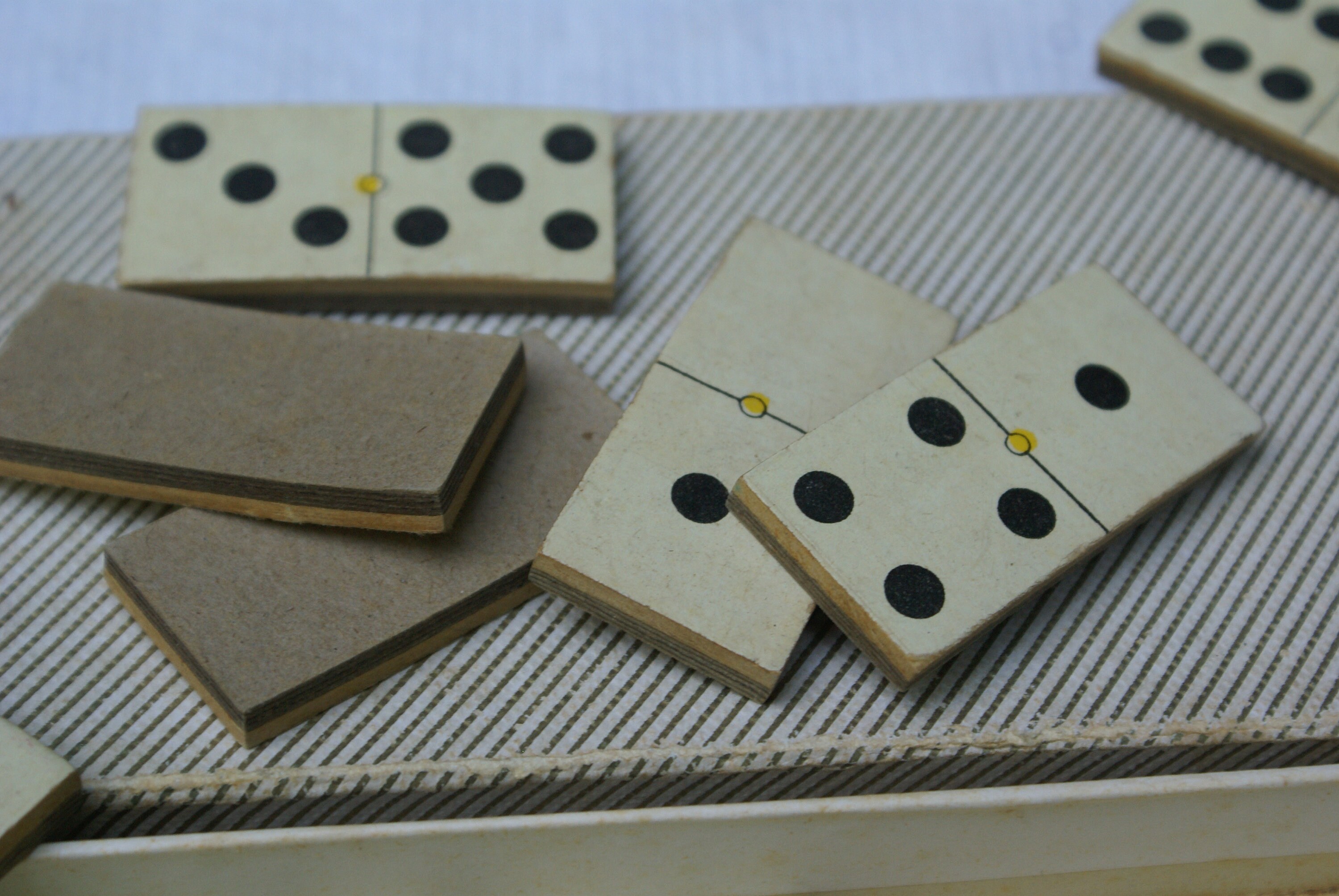Vintage Pressed Paper Domino Game Complete 28 Pieces, Dominoes - Etsy