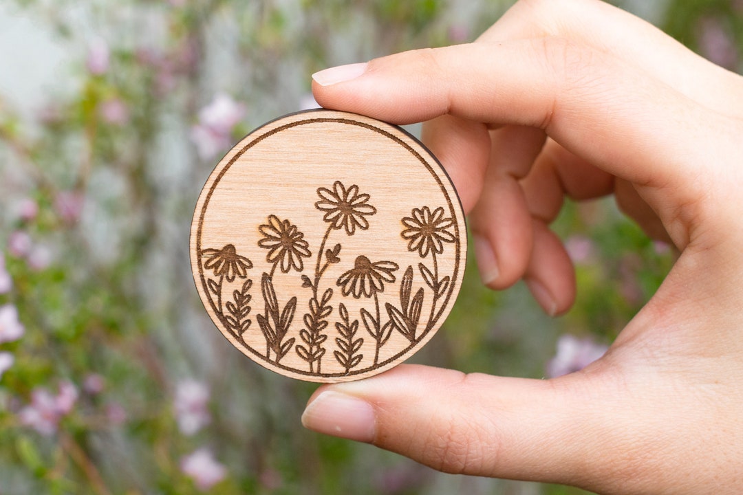 Floral Wood Pin, Daisies, Gift for Nature Lovers, Gift for Teacher ...