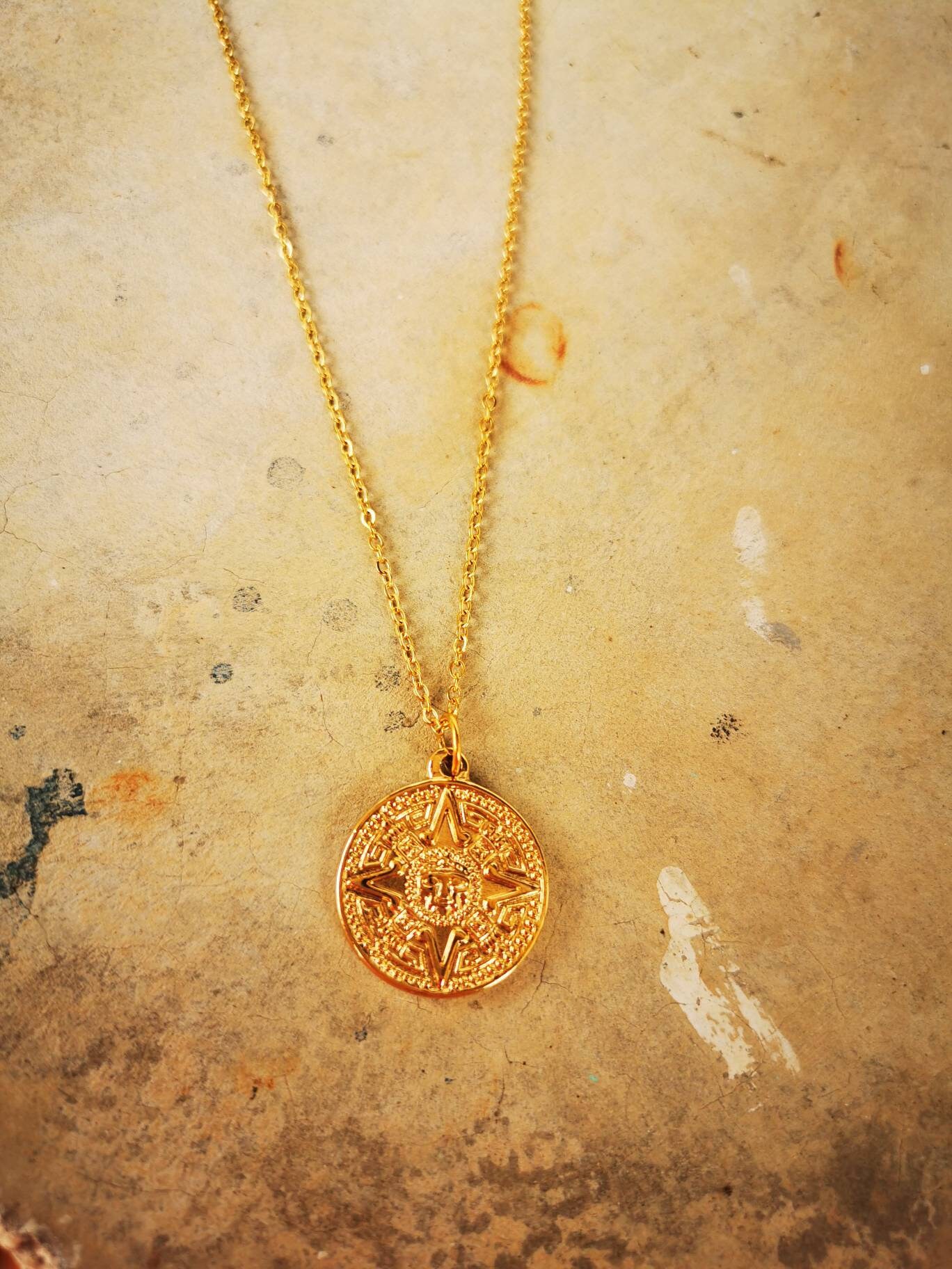 Collier avec médaillon maya en acier inoxydable | Etsy