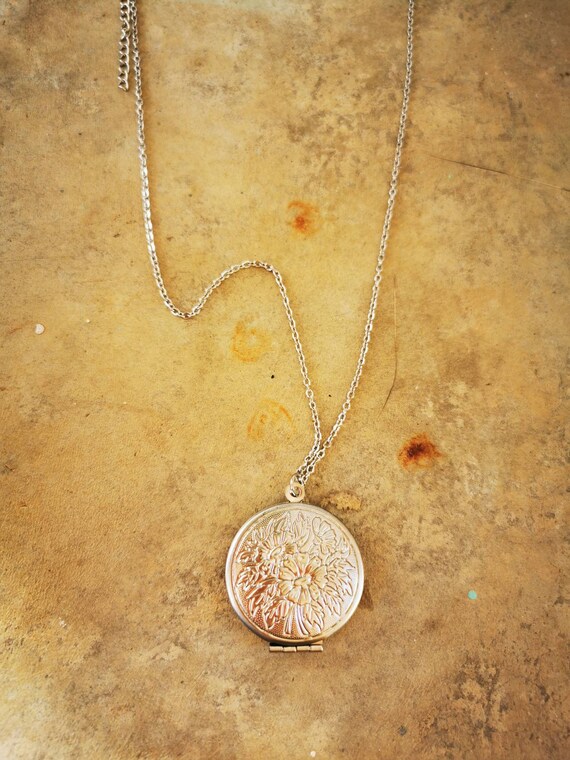 Collier avec médaillon porte photo motif fleurs - Etsy France