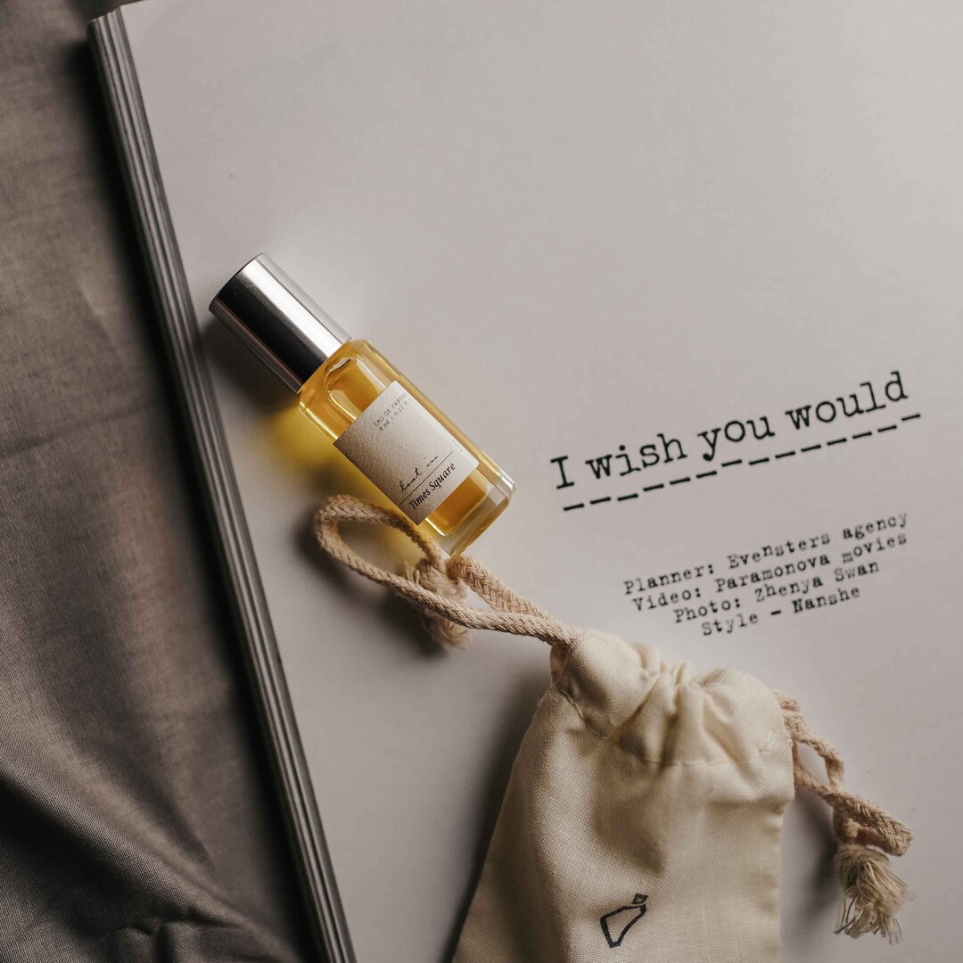 Lost in Times Square Perfume Oil: Grapefruit, Jasmine, Sandalwood ...