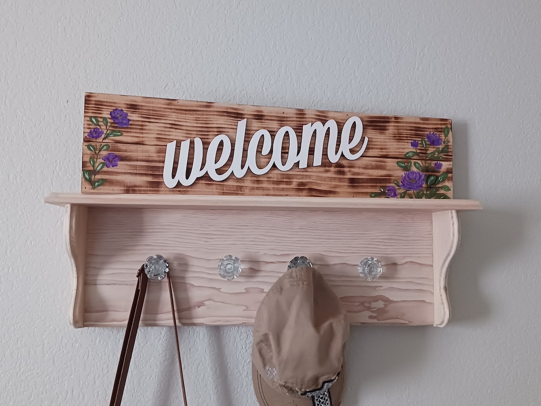 Barnwood Floral Welcome Sign - Etsy